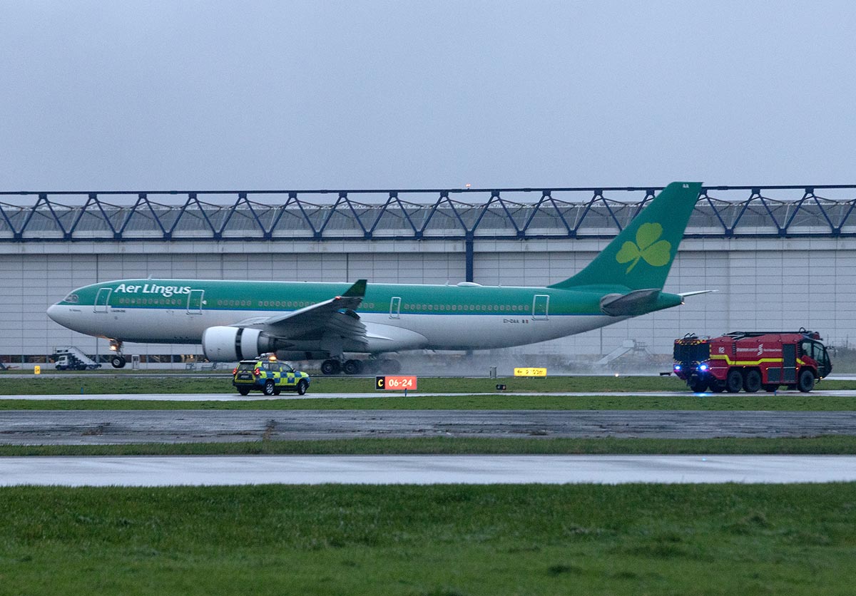 Aer Lingus flight diverts to Shannon with ill passenger - The Clare Herald