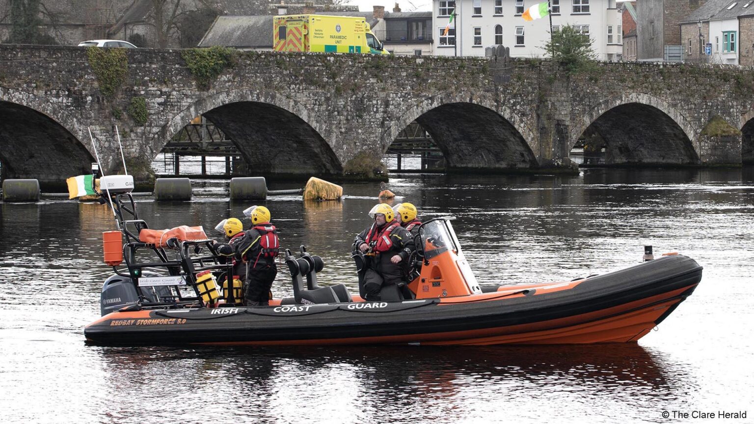 Coast Guard assists drifting vessel on River Shannon - The Clare Herald